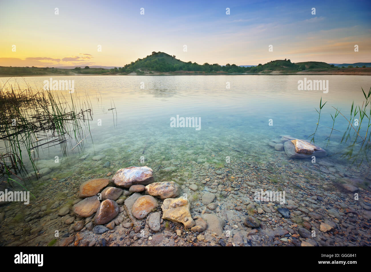 Green forest hills hi-res stock photography and images - Alamy