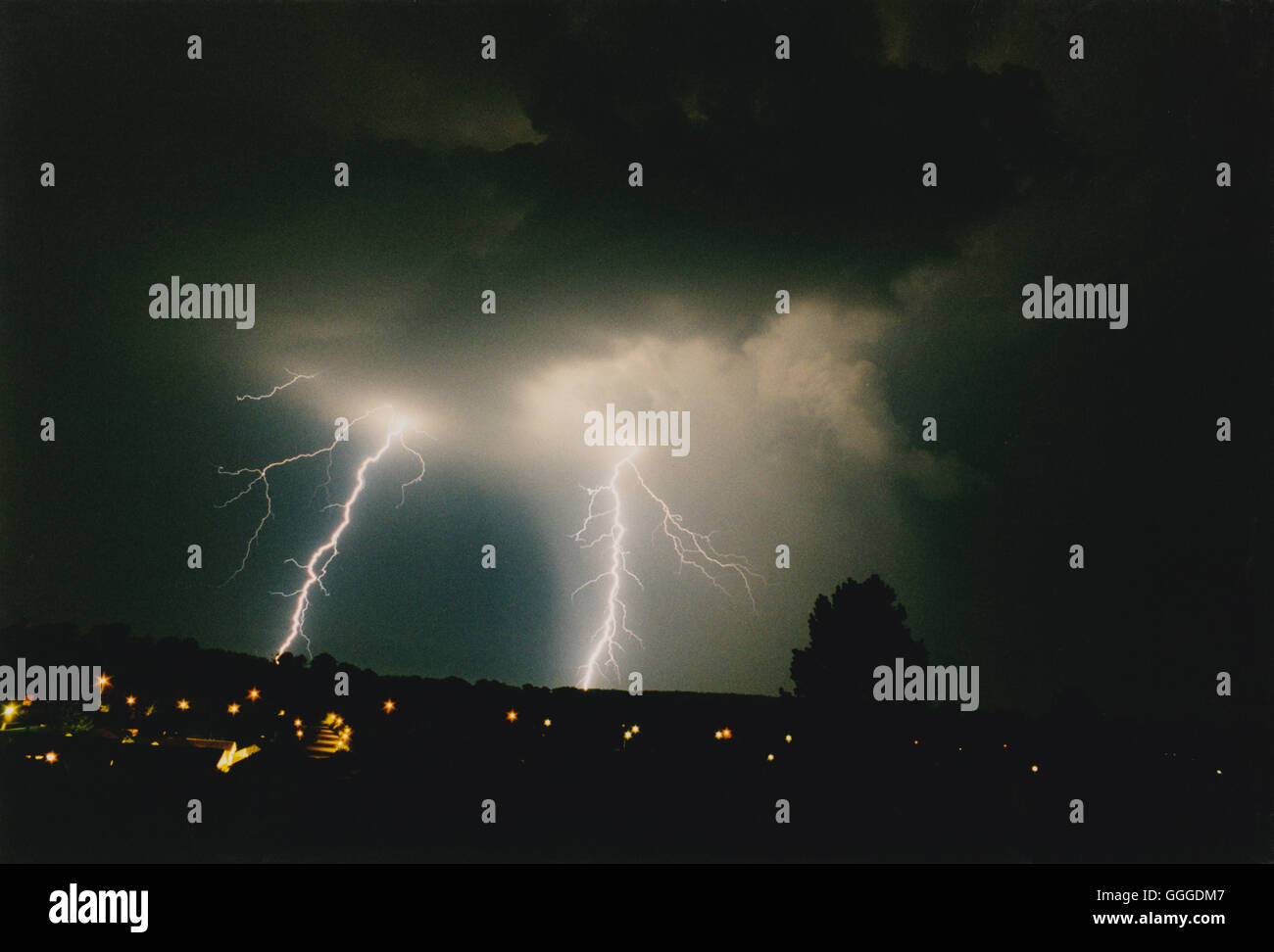 Lightening in the night sky Stock Photo - Alamy