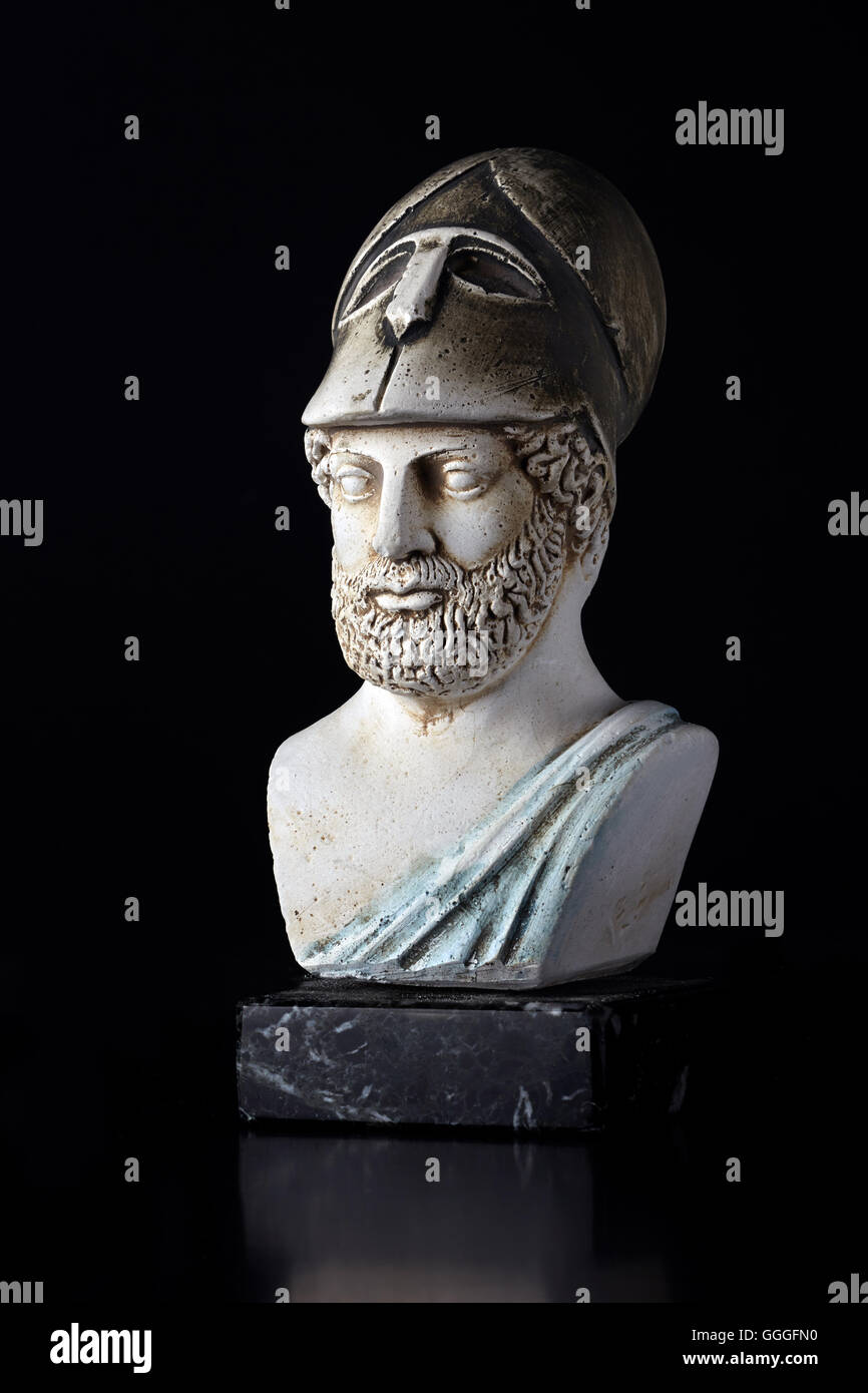 Ancient greek bust helmet hi-res stock photography and images - Alamy