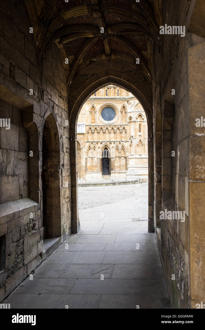 Medieval archway hi-res stock photography and images - Alamy
