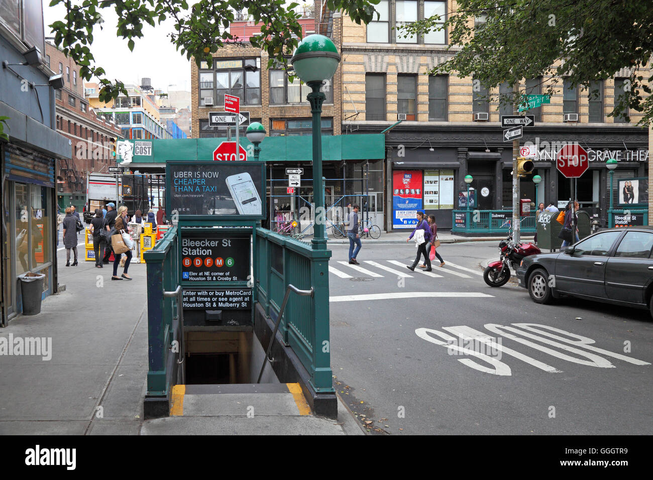 Charles street station hi-res stock photography and images - Alamy
