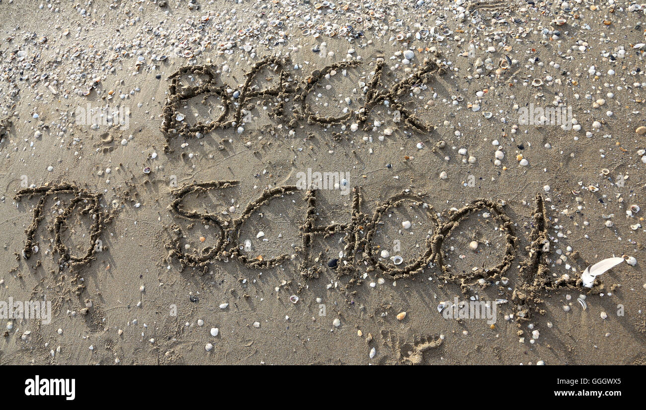Back sand beach hi-res stock photography and images - Alamy