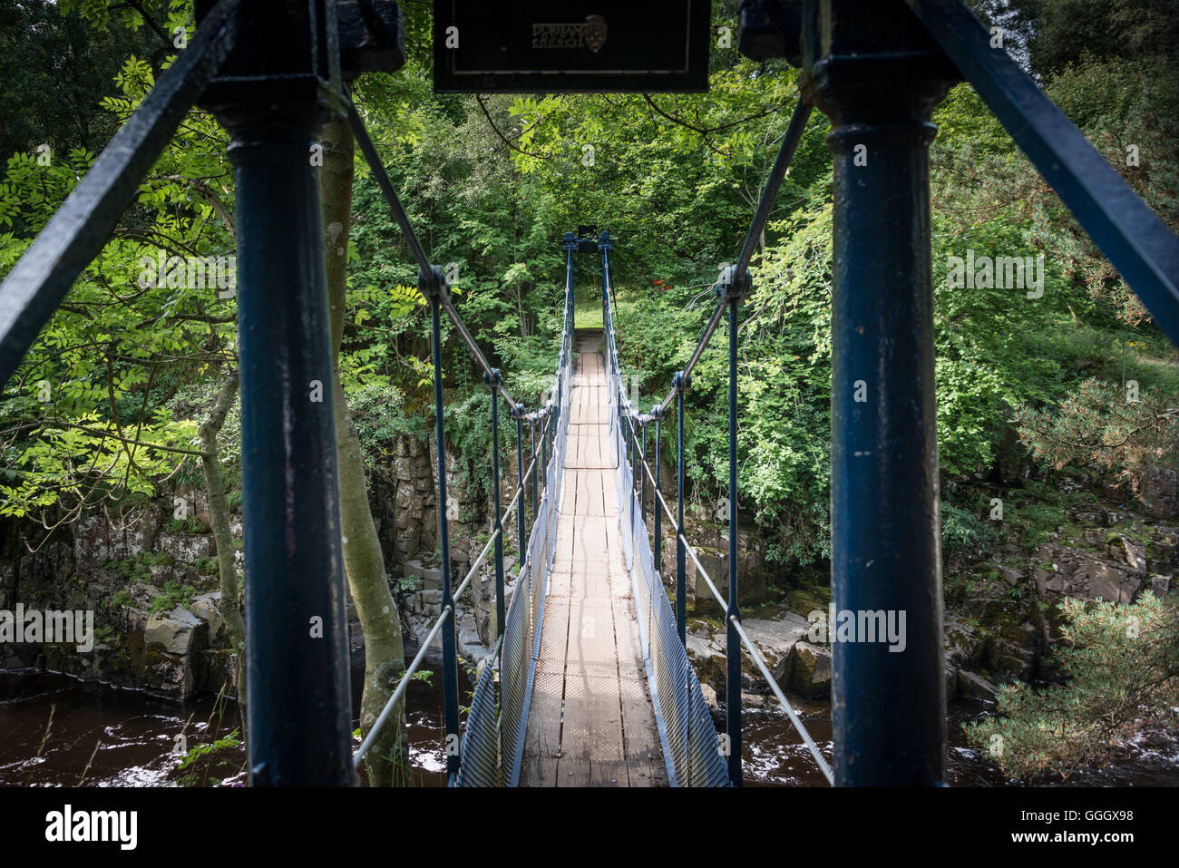 Rope bridge river hi-res stock photography and images - Alamy