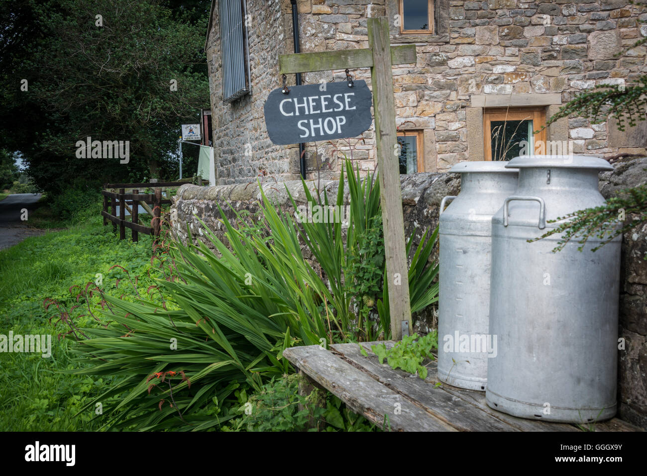 Swinging Shop Sign High Resolution Stock Photography and Images - Alamy