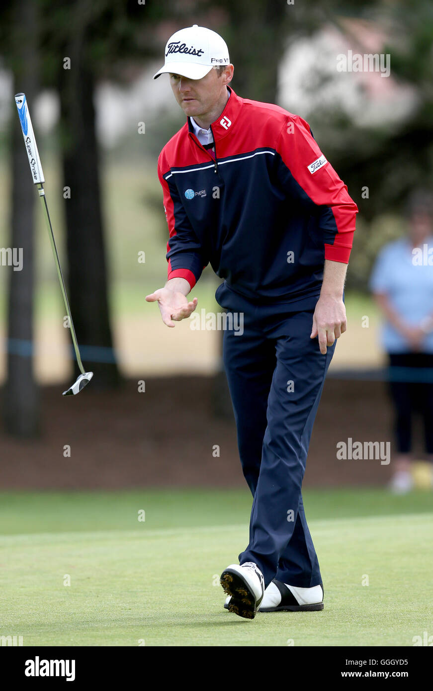 Northern irelands michael hoey on 6th green hi-res stock photography ...