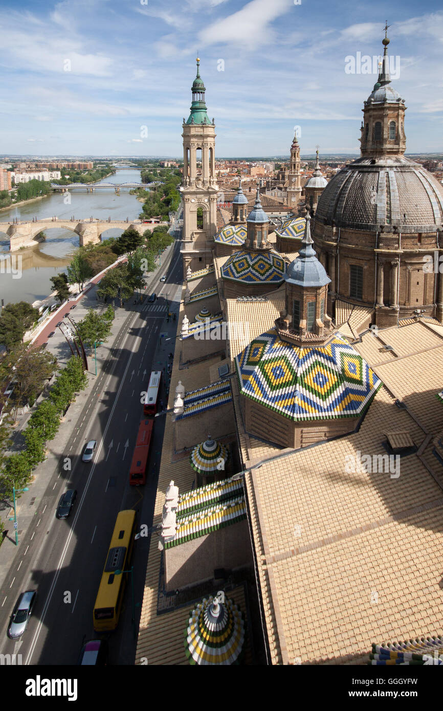 Zaragoza Ebro River Basilica Del High Resolution Stock Photography and ...