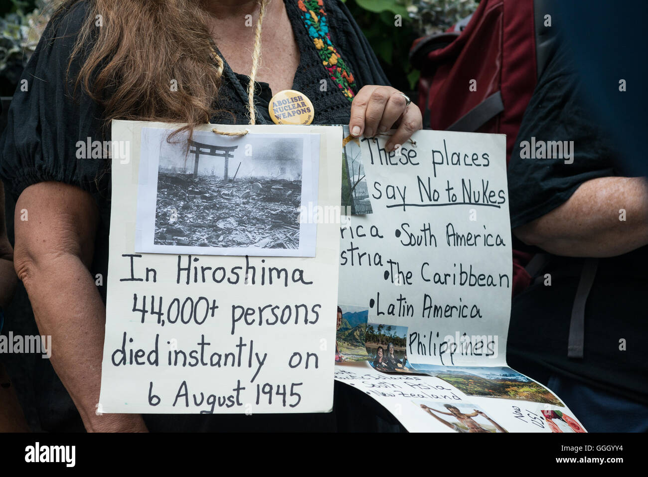 Wwii peace signs hi-res stock photography and images - Alamy