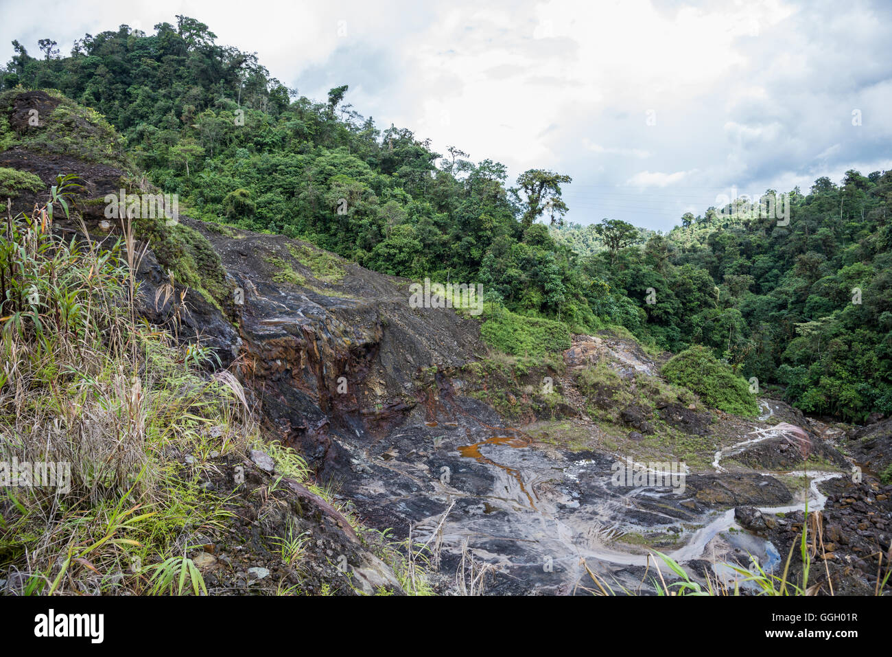 Tar sand mining operation hi-res stock photography and images - Alamy