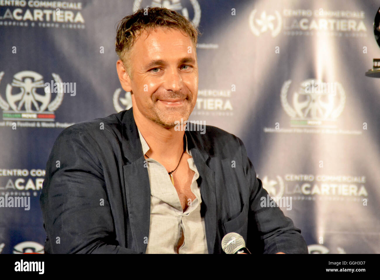 Pompeii, Italy. 05th Aug, 2016. The Italian actor Raoul Bova received ...