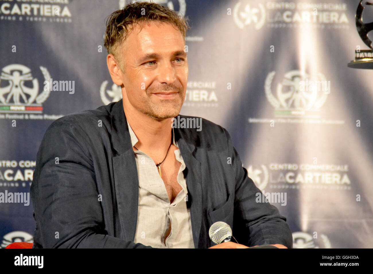 Pompeii, Italy. 05th Aug, 2016. The Italian actor Raoul Bova received ...