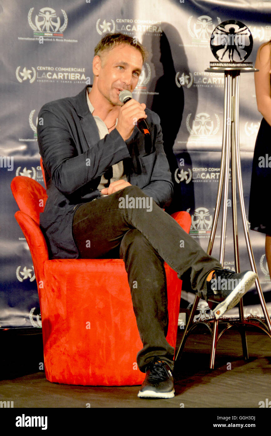 Pompeii, Italy. 05th Aug, 2016. The Italian actor Raoul Bova received ...