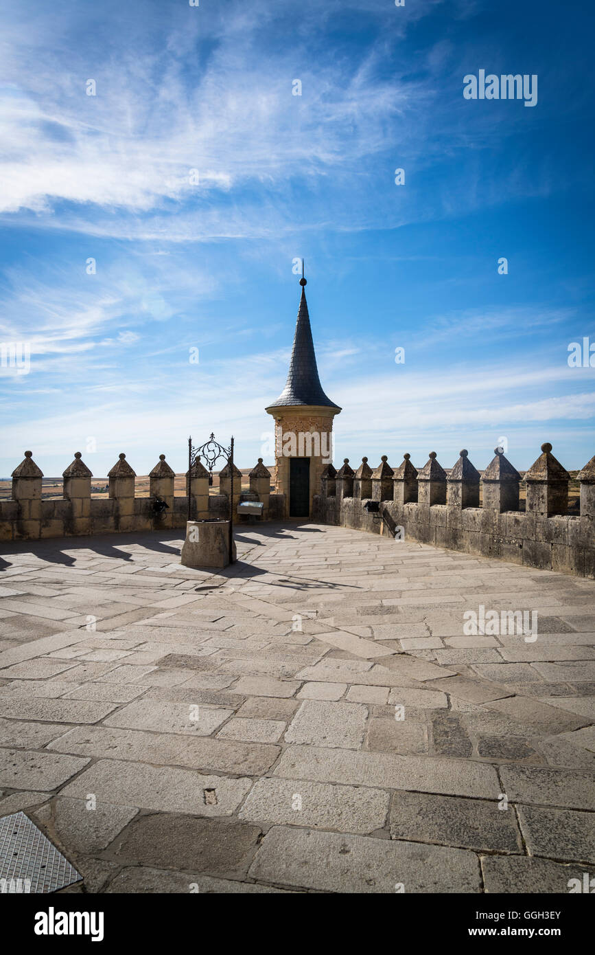 Medieval turret castle exterior hi-res stock photography and images - Alamy
