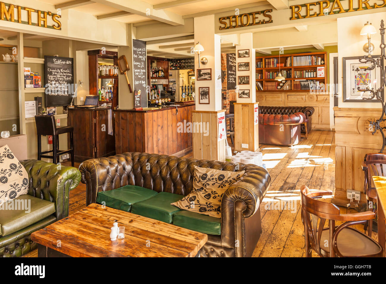 geography / travel, Great Britain, England, historic pub in the village ...