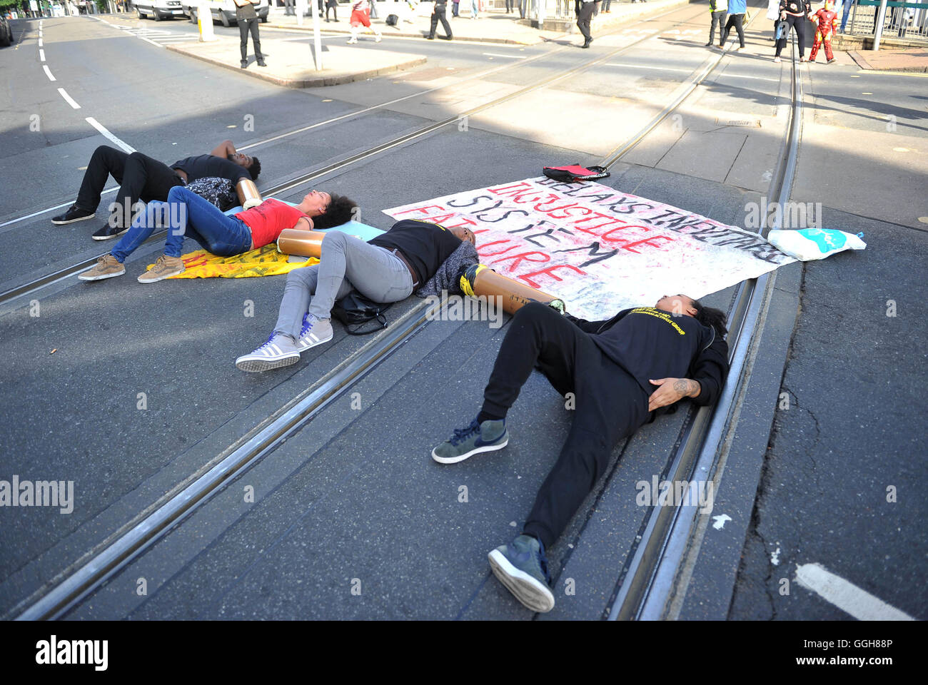 Activists outside Nottingham Theatre Royal shut down part of the city ...
