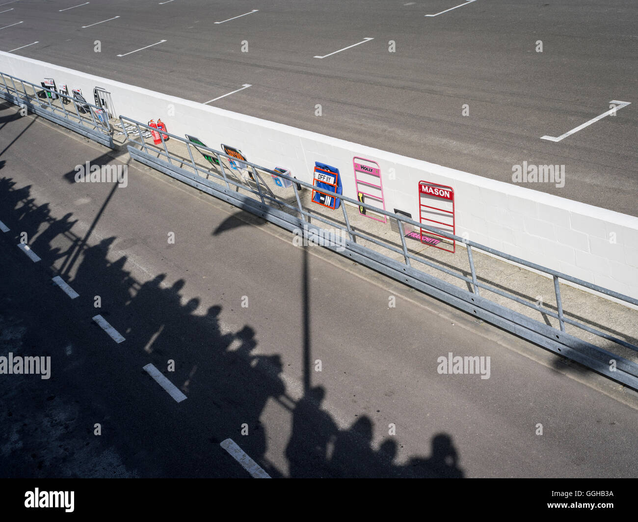 Vintage car racing pit hi-res stock photography and images - Alamy