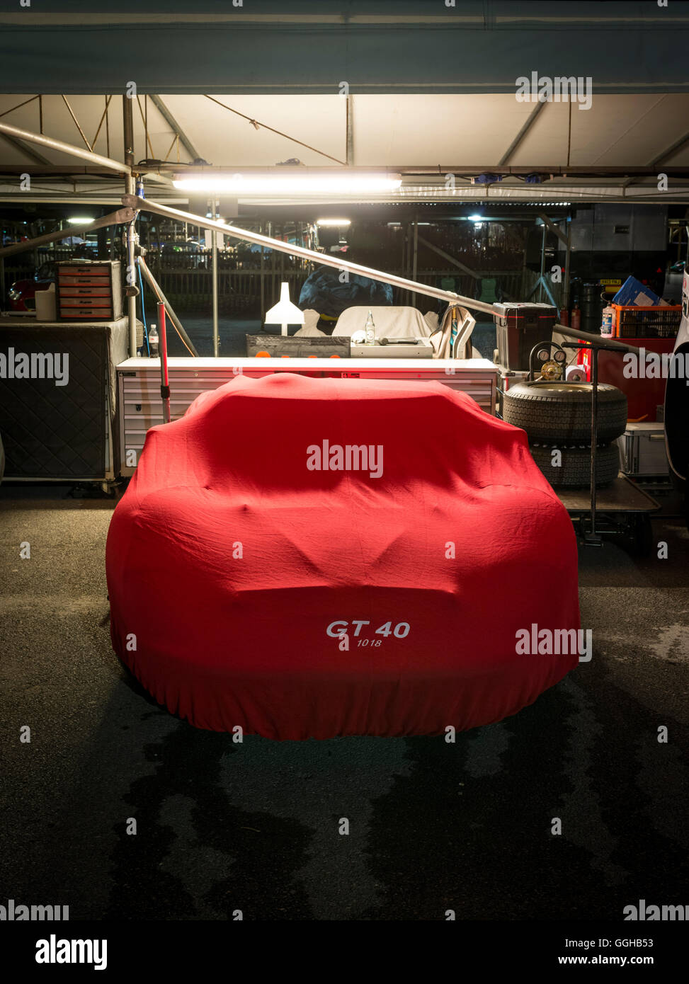 Car racing paddock hi-res stock photography and images - Alamy