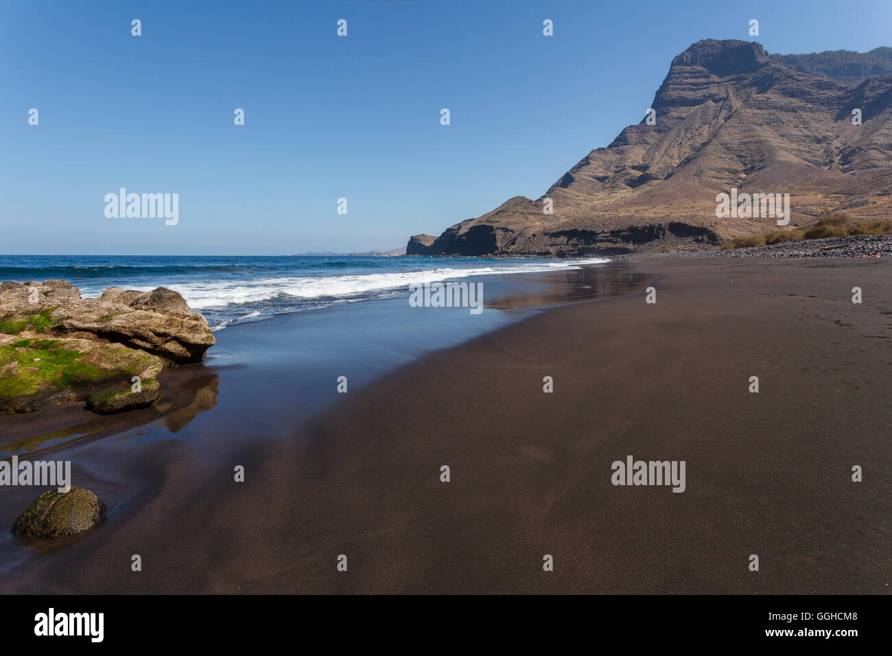 Faneqe mountain and playa del risco hi-res stock photography and images ...