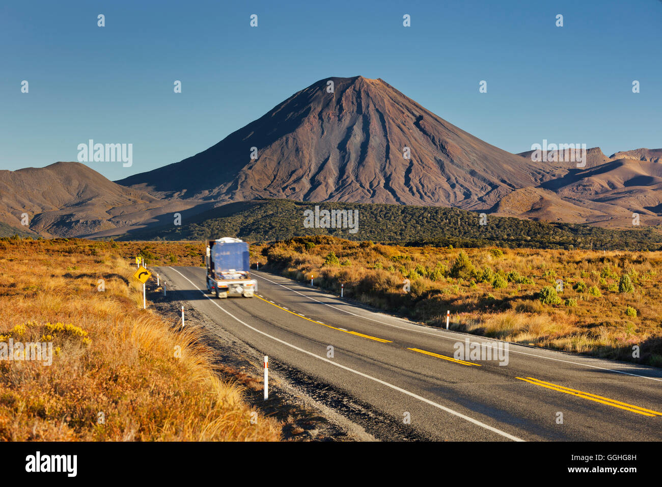 State highway north island new zealand hi-res stock photography and ...