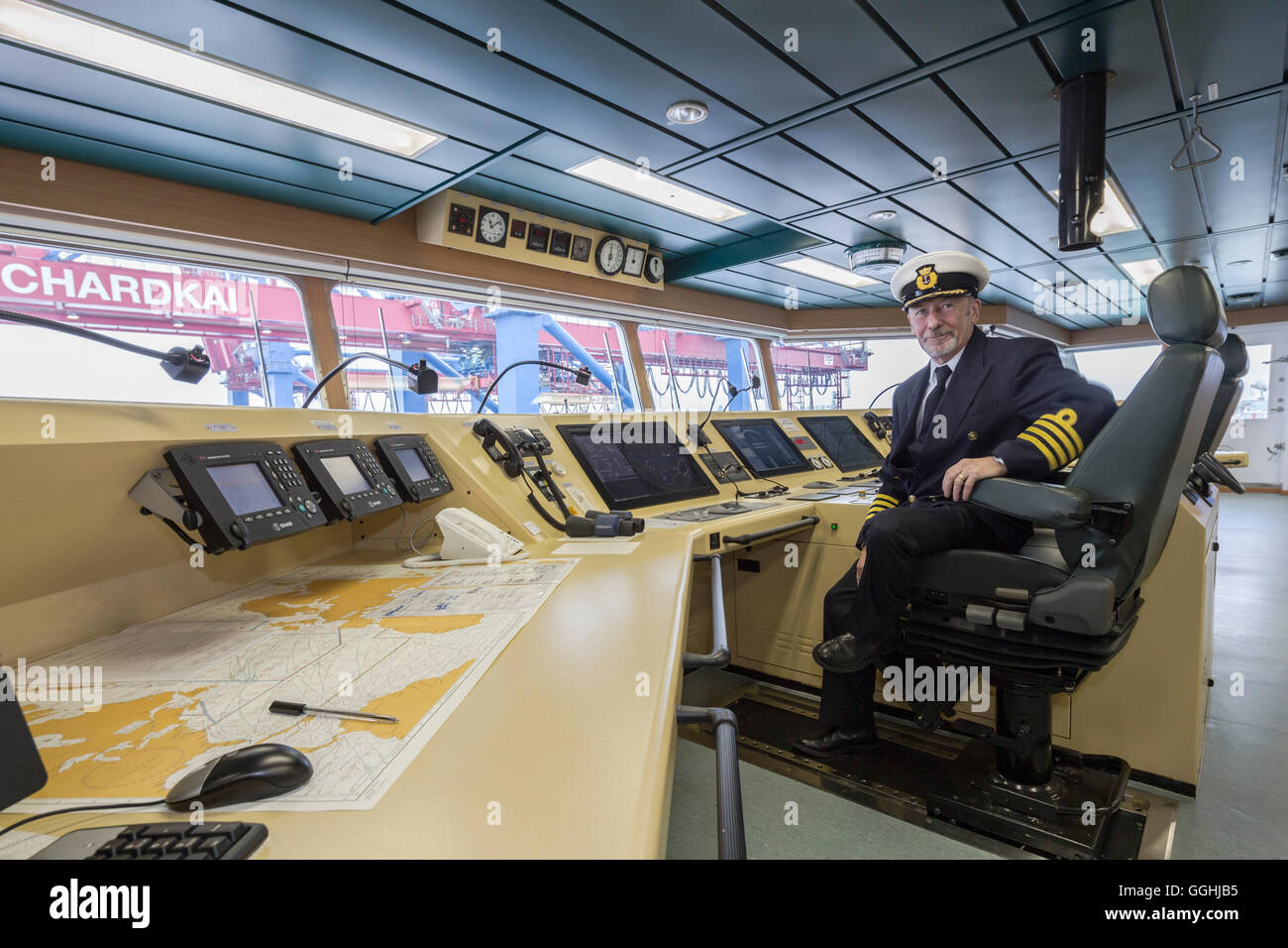 Ship captain hi-res stock photography and images - Alamy