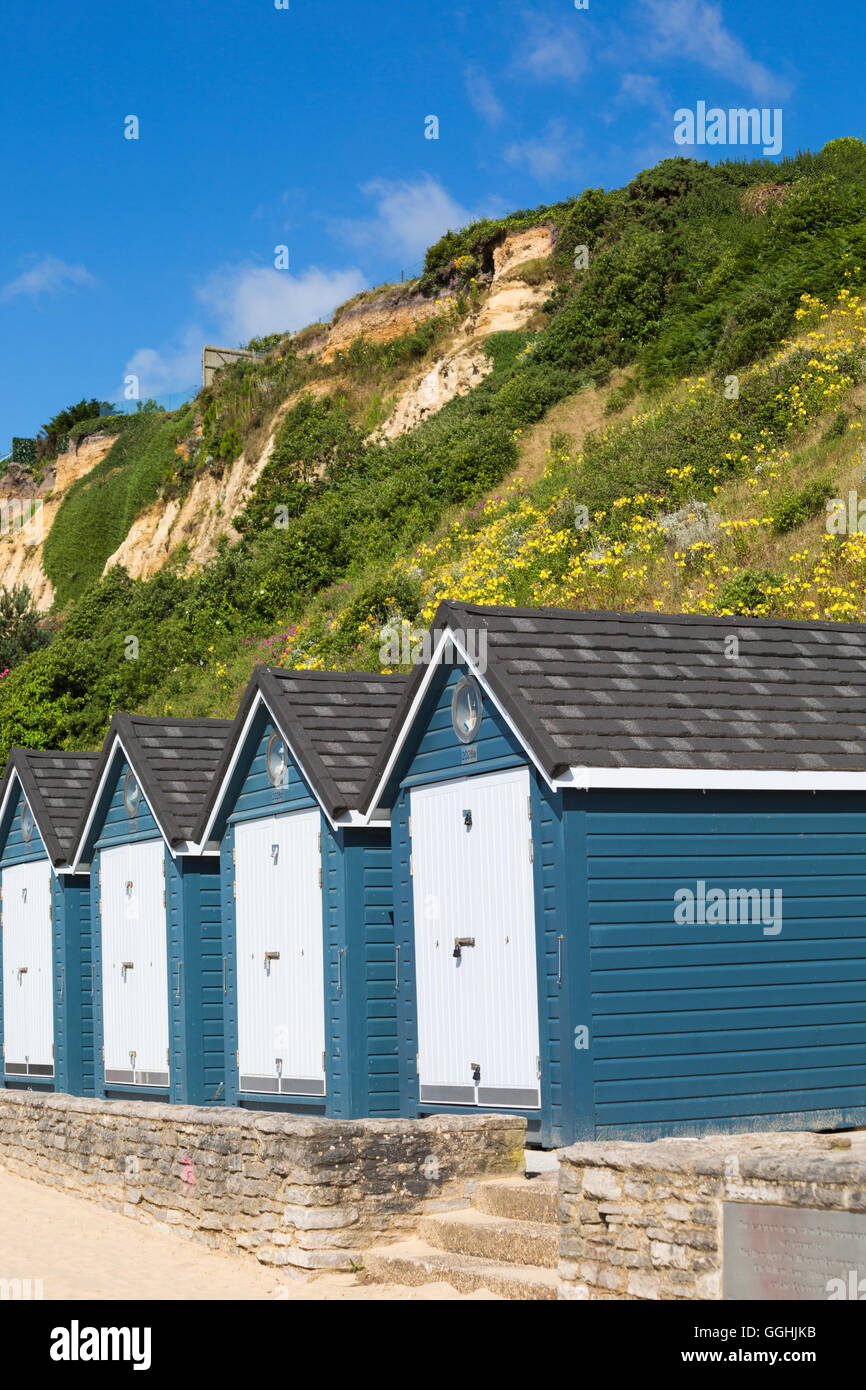 Alum chine beach huts hi-res stock photography and images - Alamy