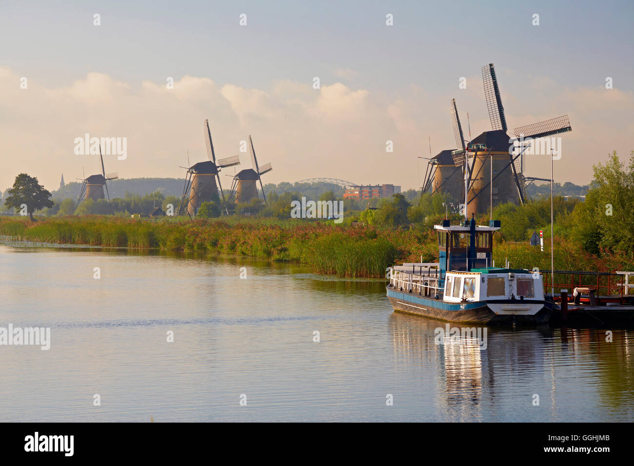 The old windmills at Kinderdijk, Province of Southern Netherlands ...