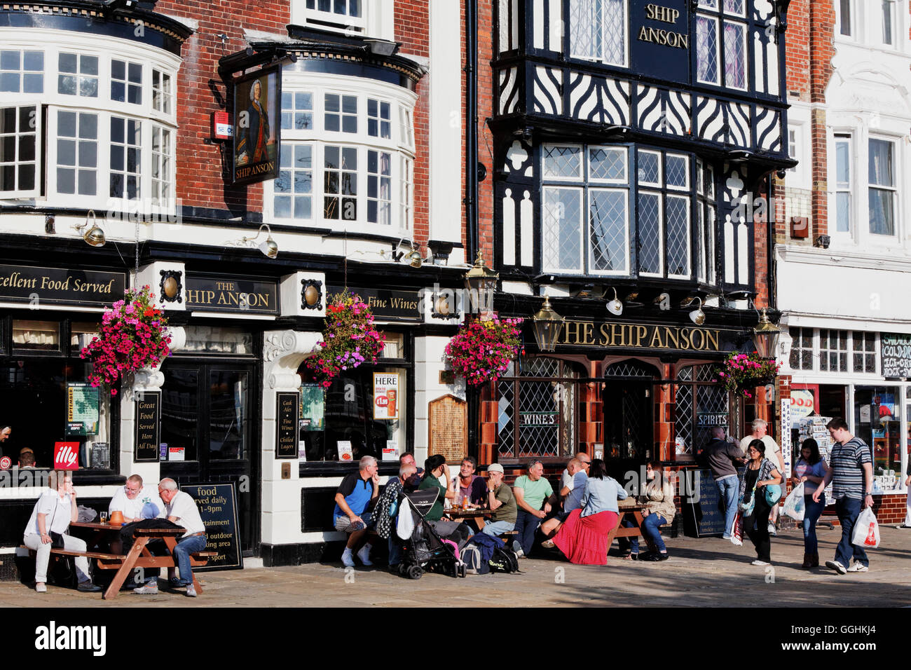 The ship anson pub portsmouth hi-res stock photography and images - Alamy