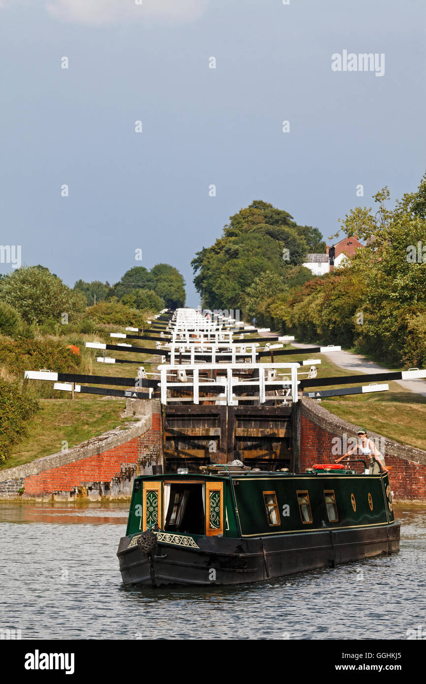 Caen hill locks hi-res stock photography and images - Alamy