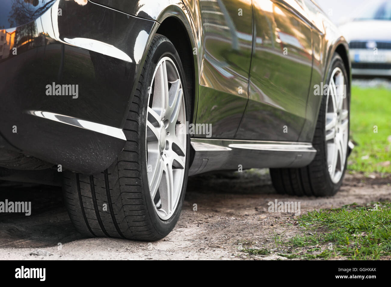 Car alloy wheels hi-res stock photography and images - Alamy