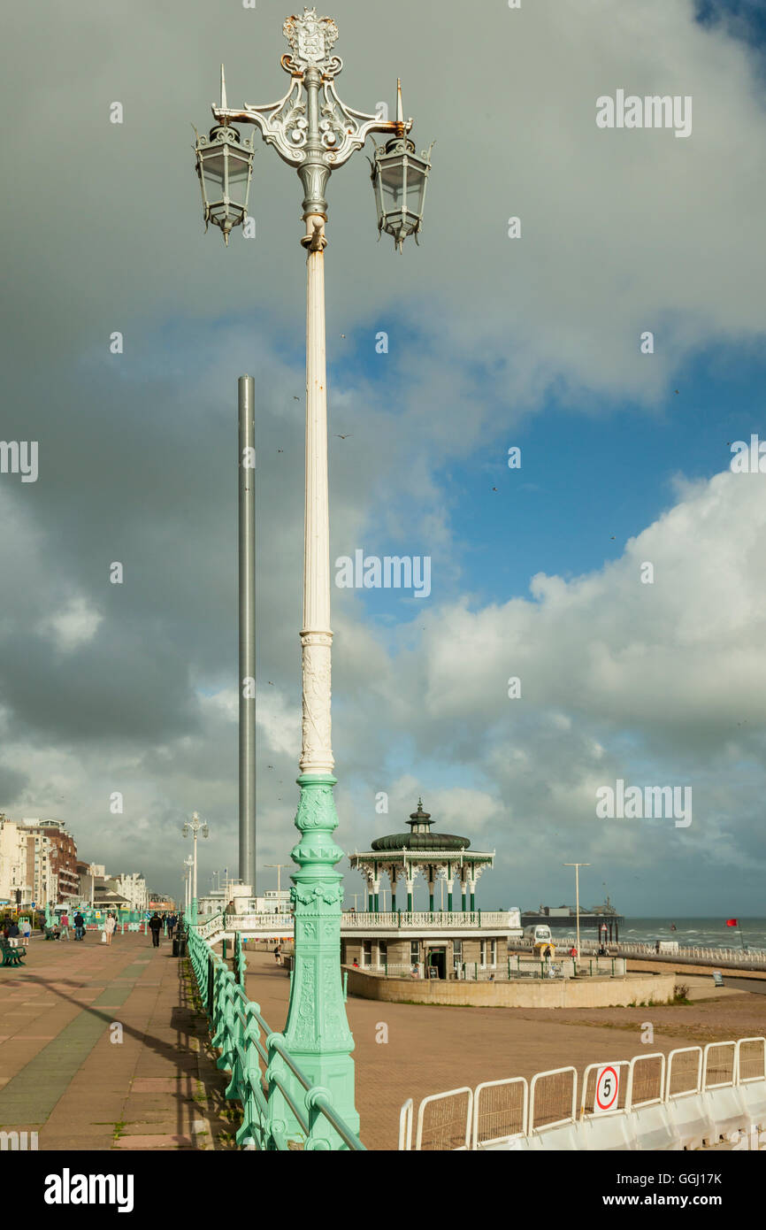 Summer afternoon on Brighton seafront, England Stock Photo - Alamy