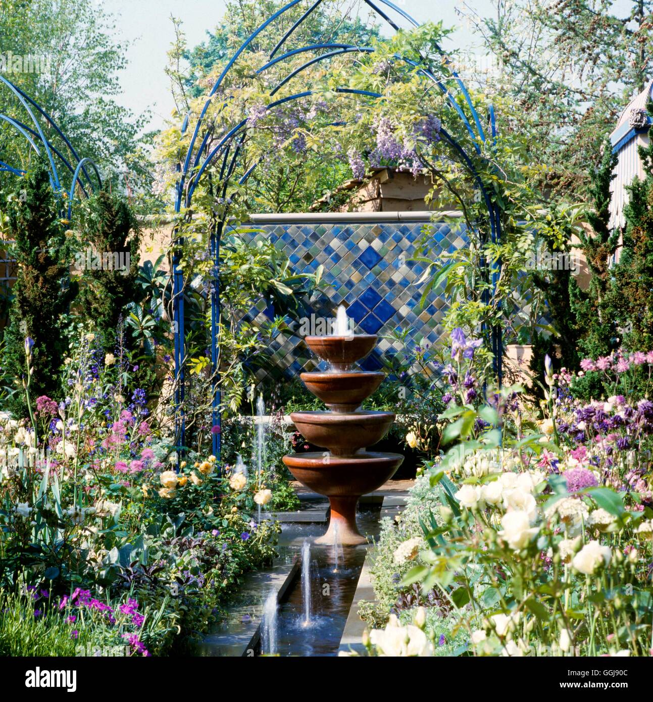 Water feature rill hi-res stock photography and images - Alamy