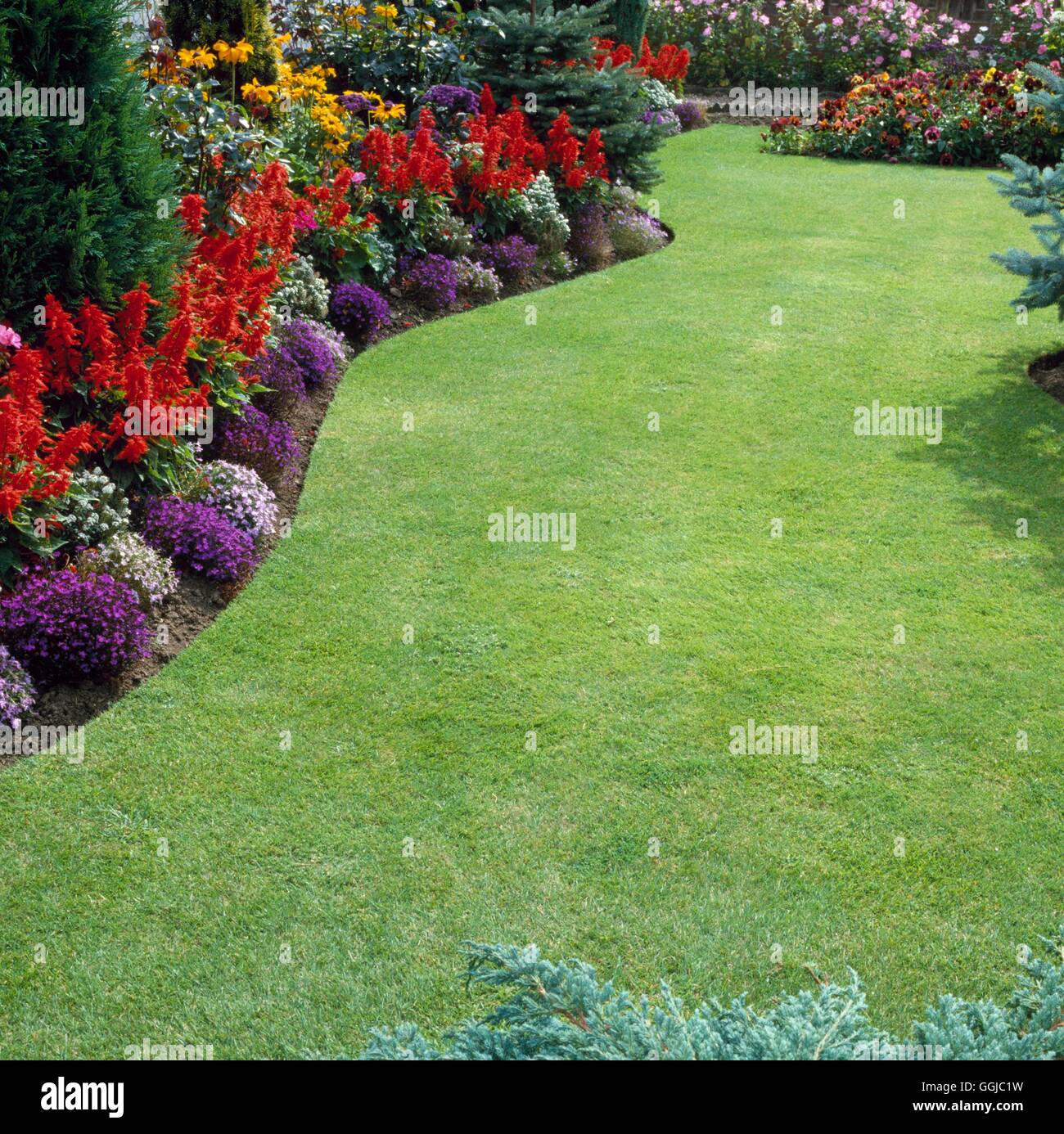 Curved lawn hi-res stock photography and images - Alamy