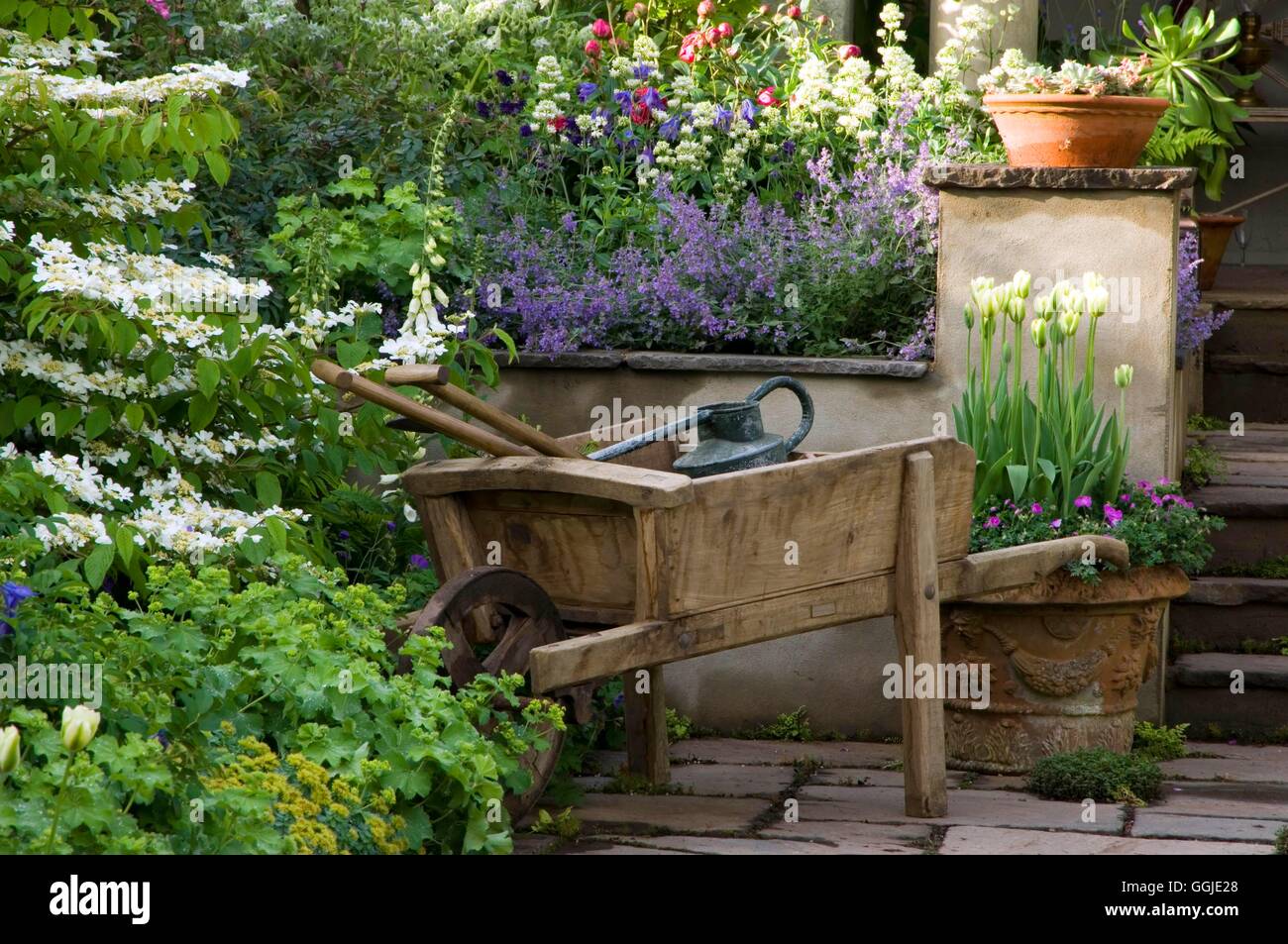 Chelsea flower show 2006 hi-res stock photography and images - Alamy