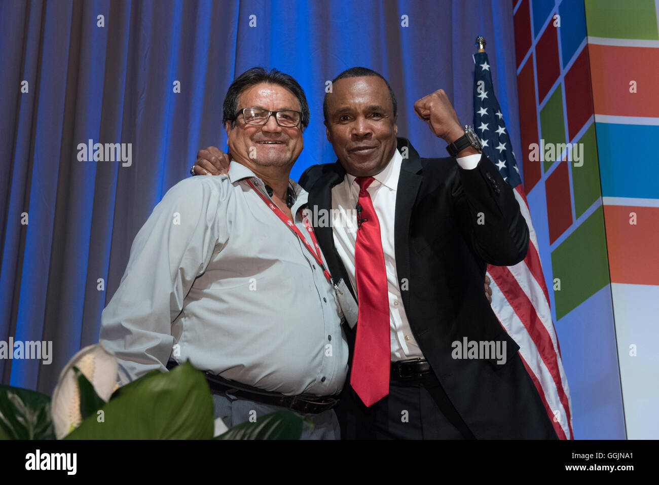 Retired legendary boxer "Sugar" Ray Leonard, now a motivational speaker ...