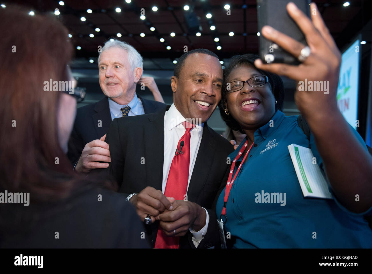 Retired legendary boxer "Sugar" Ray Leonard, now a motivational speaker ...