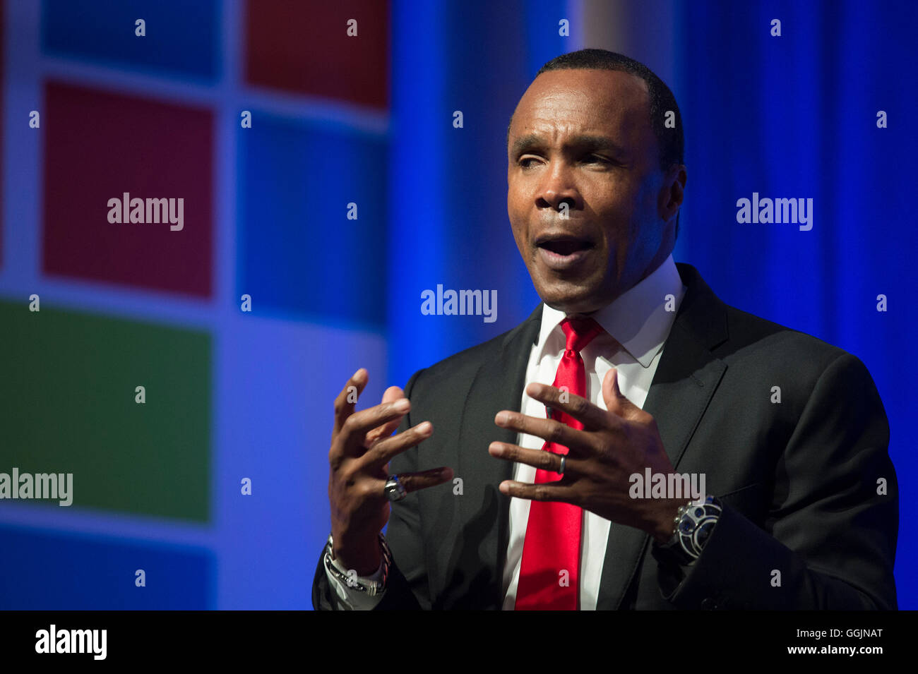 Retired legendary boxer "Sugar" Ray Leonard, now a motivational speaker ...
