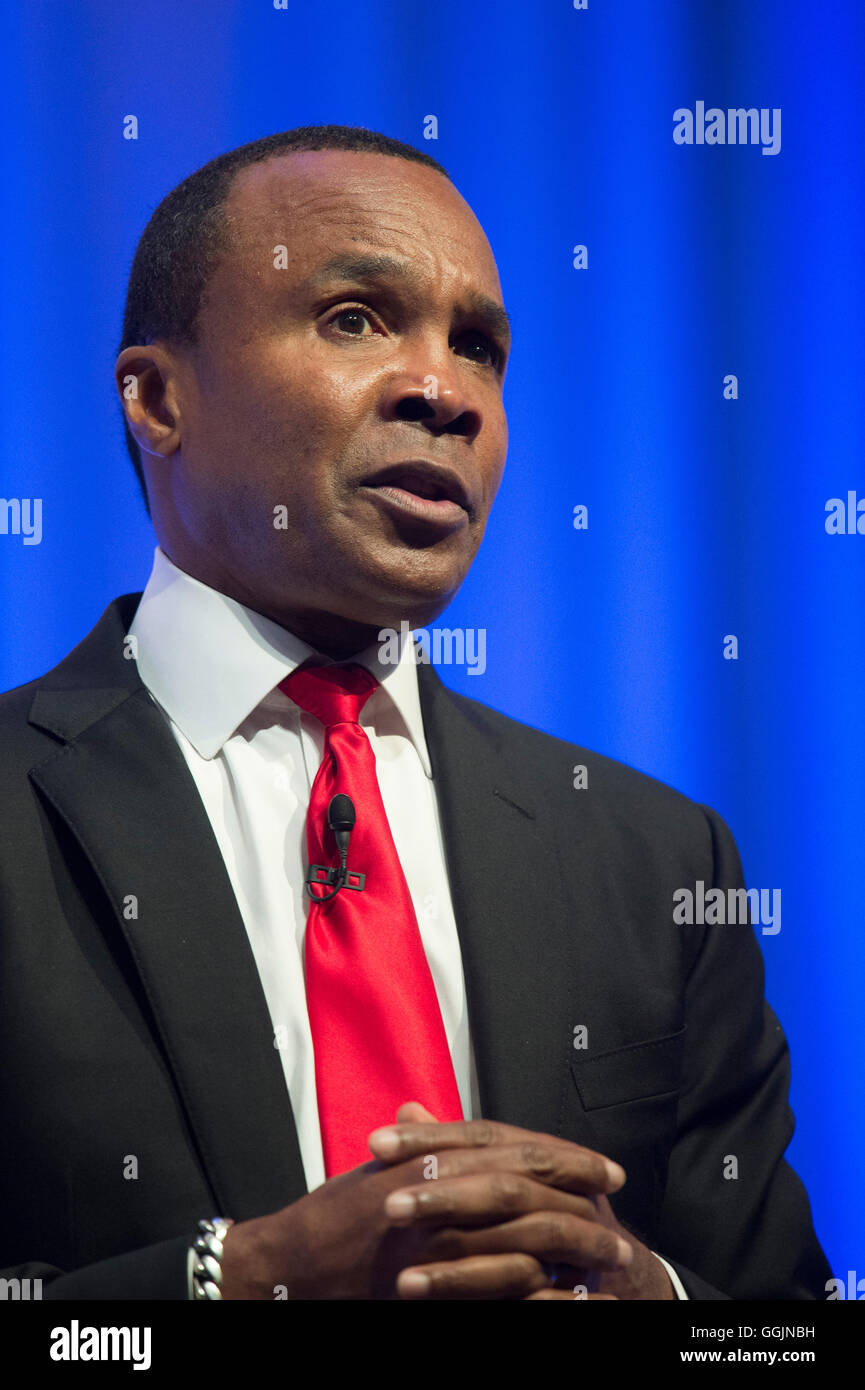 Retired legendary boxer "Sugar" Ray Leonard, now a motivational speaker ...