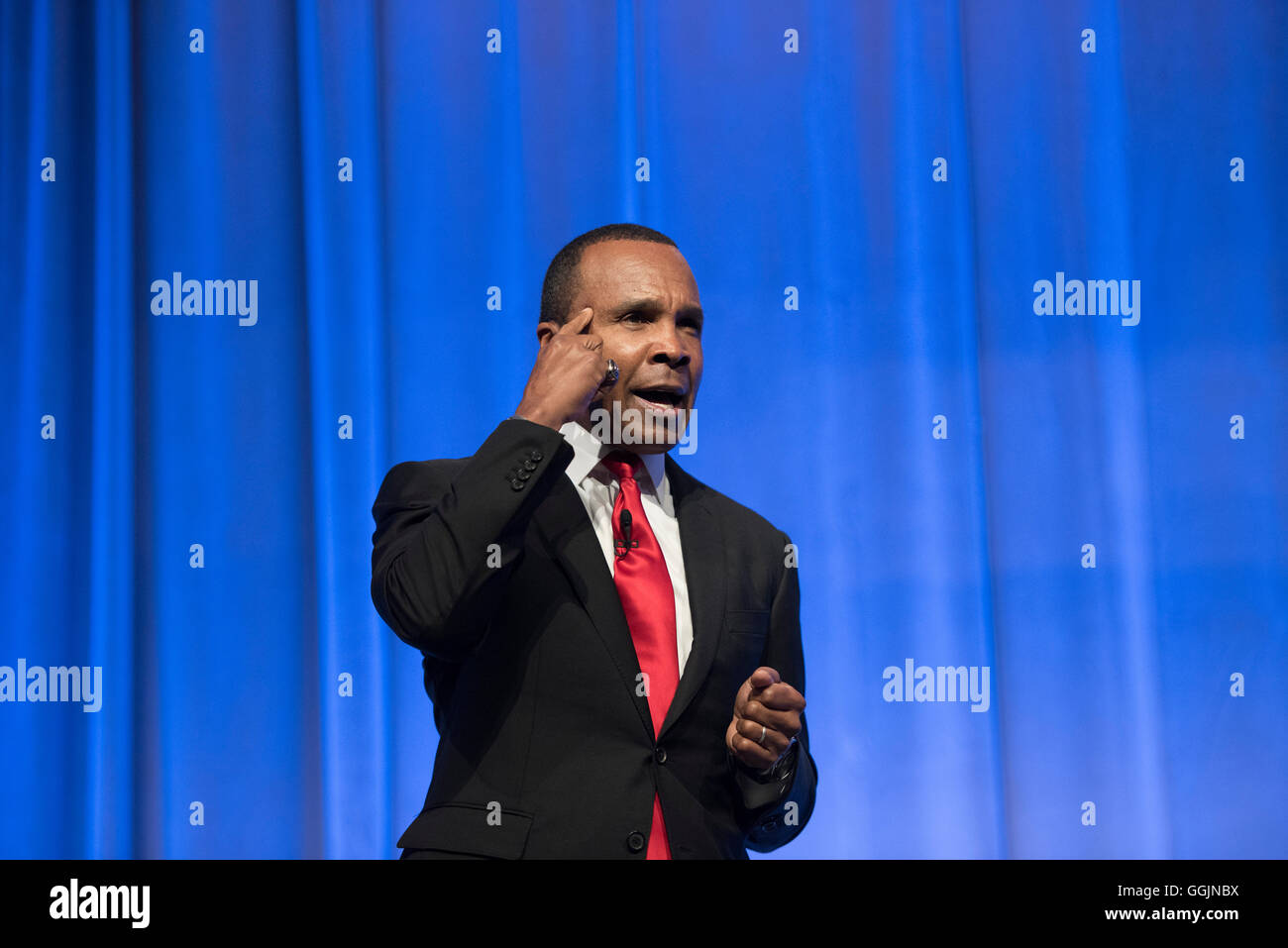 Retired legendary boxer "Sugar" Ray Leonard, now a motivational speaker ...