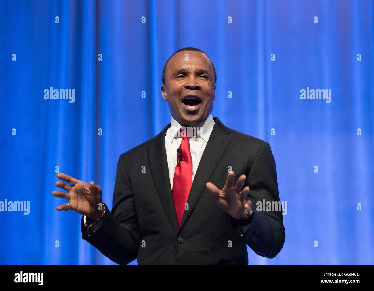 Retired legendary boxer "Sugar" Ray Leonard, now a motivational speaker ...