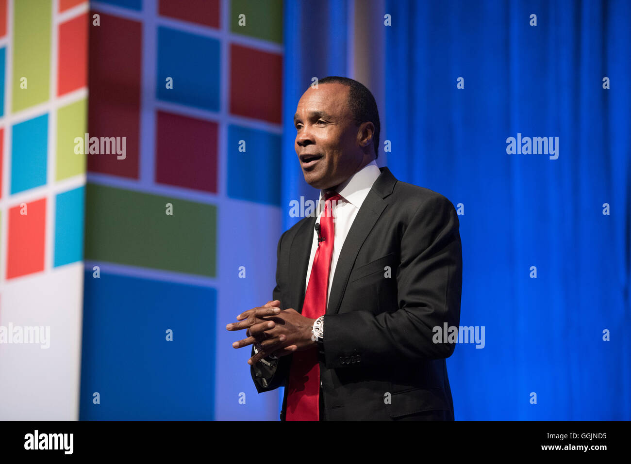 Retired legendary boxer "Sugar" Ray Leonard, now a motivational speaker ...