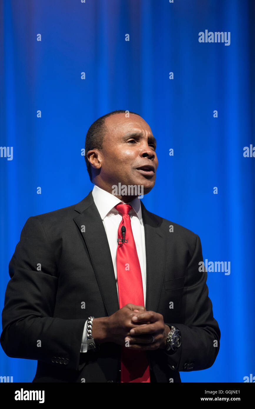 Retired legendary boxer "Sugar" Ray Leonard, now a motivational speaker ...
