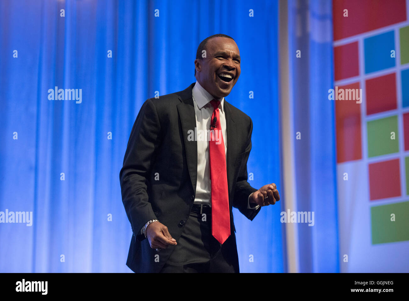 Retired legendary boxer "Sugar" Ray Leonard, now a motivational speaker ...