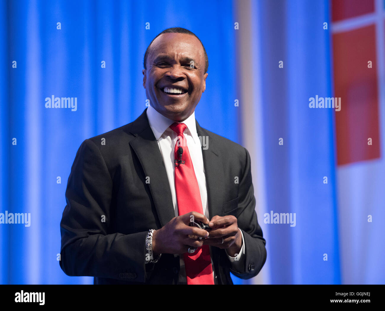 Retired legendary boxer "Sugar" Ray Leonard, now a motivational speaker ...