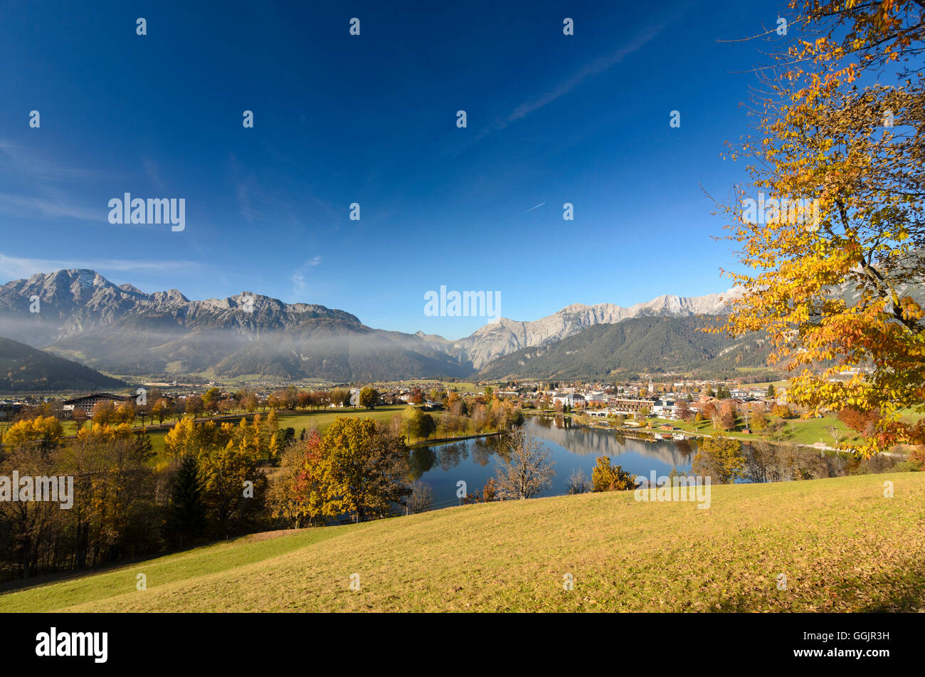 Saalfelden am Steinernen Meer: Lake Ritzen, Schloss Ritzen, mountain ...