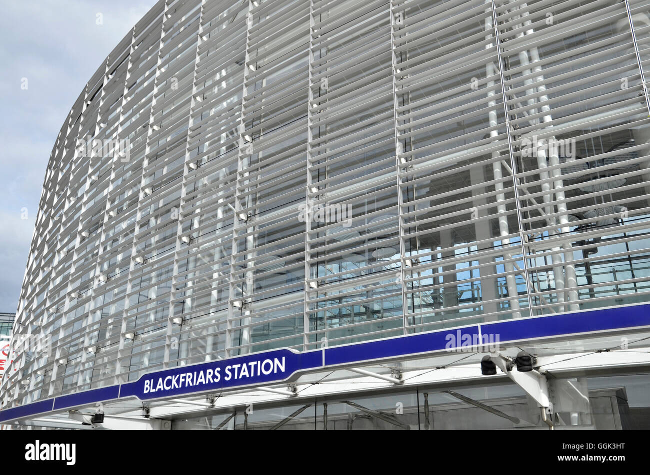 Blackfriars Station in London Stock Photo - Alamy