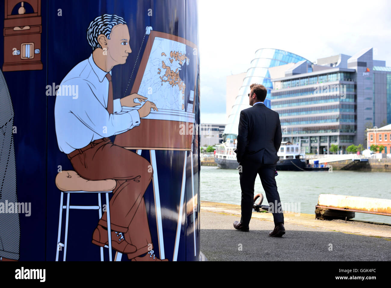 Ireland dublin docklands river hi-res stock photography and images - Alamy