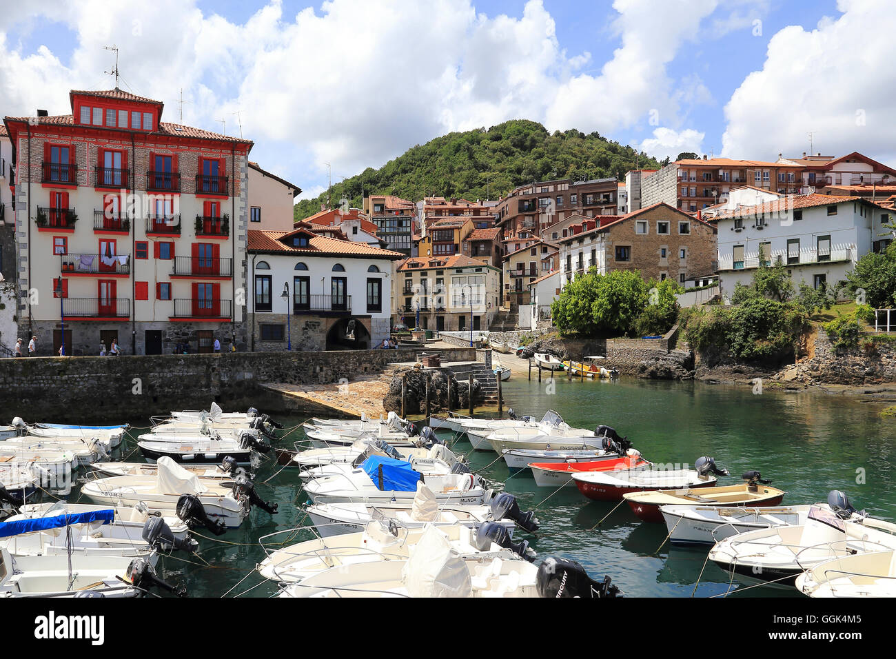 Mundaka spain hi-res stock photography and images - Alamy