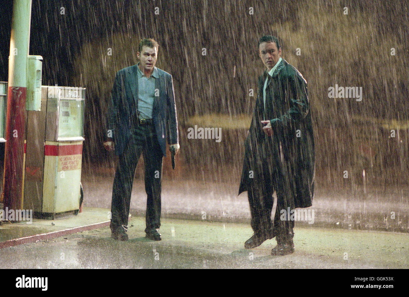 Identity 2003 john cusack ray hi-res stock photography and images - Alamy