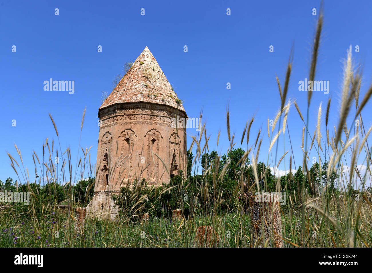 Tomb in gevas at lake van hi-res stock photography and images - Alamy