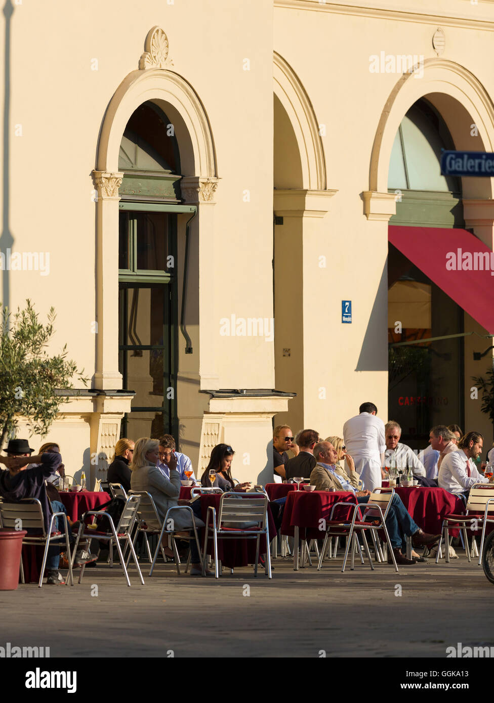 Munich schumann's bar hi-res stock photography and images - Alamy