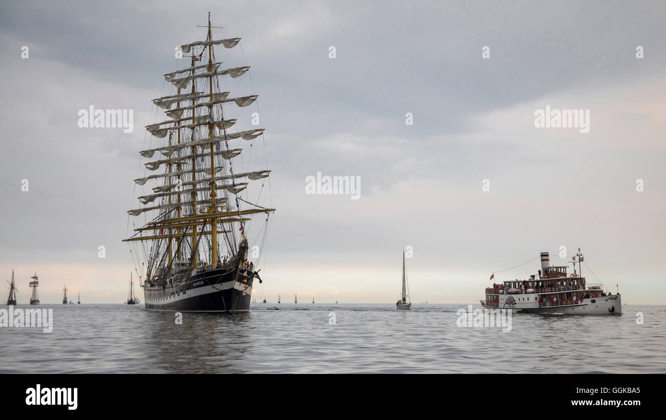 Clipper ship hi-res stock photography and images - Alamy
